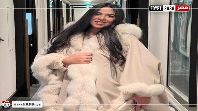 بإطلالة شتوية إيمي سمير غانم تثير إعجاب السوشيال ميديا الفنون مصر